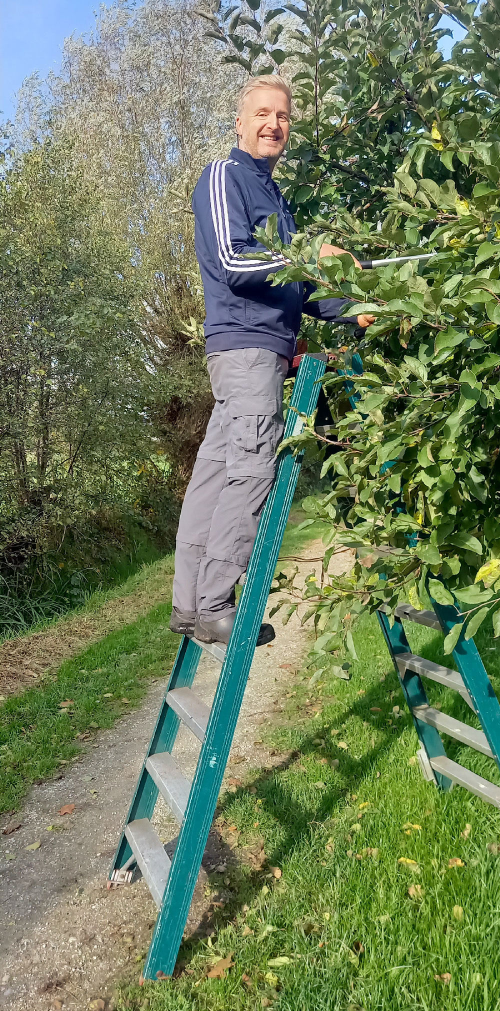 Contact – Fruitbomen snoeien